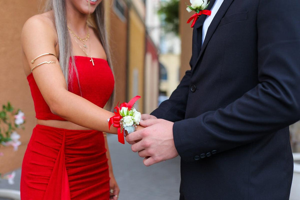 9 Trending Red Prom Dress Styles to Impress at 2025 Parties - Ever ...
