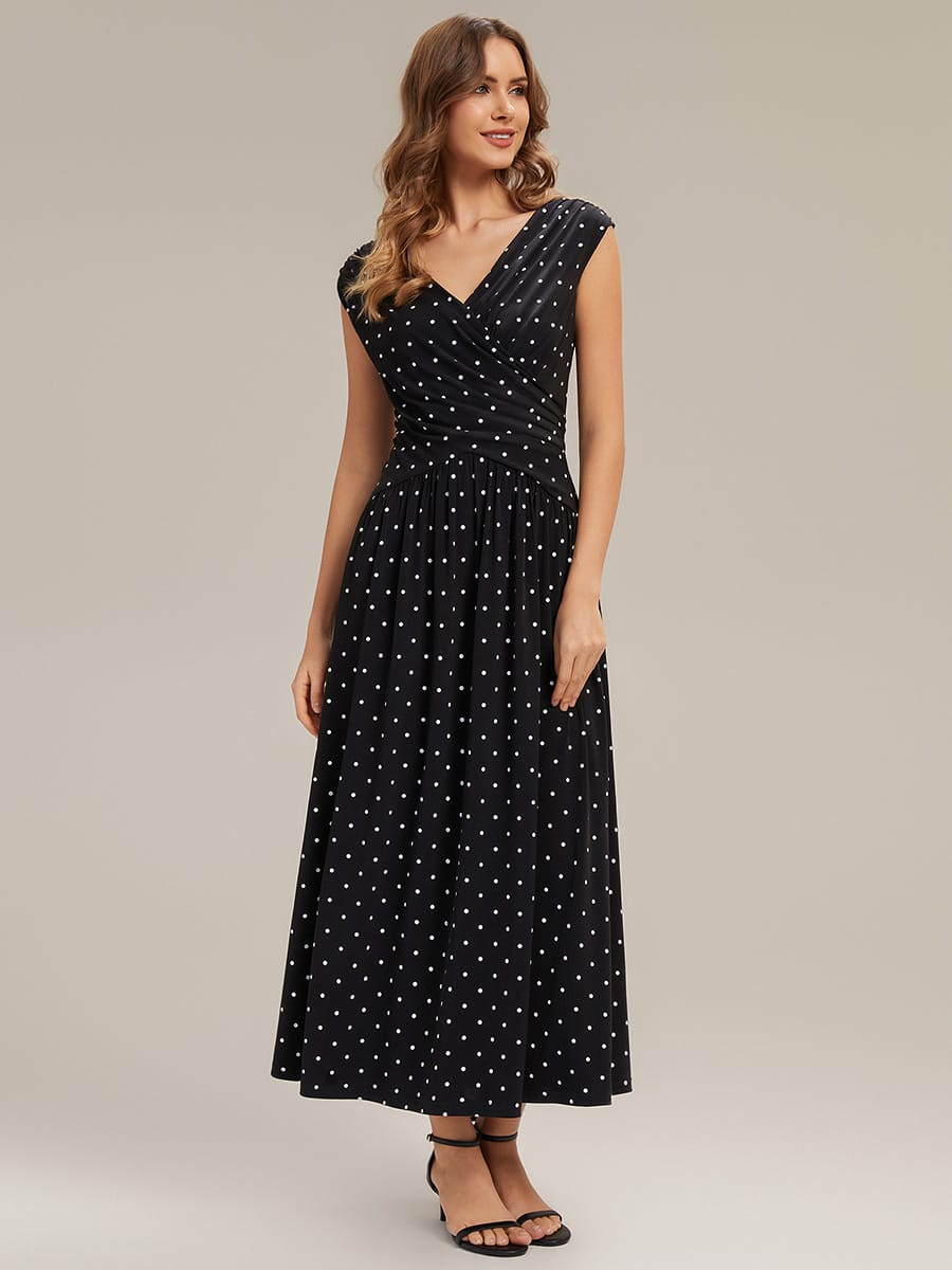 Chic Polka Dot Sleeveless Wedding Guest Dress for Stylish Occasions ...